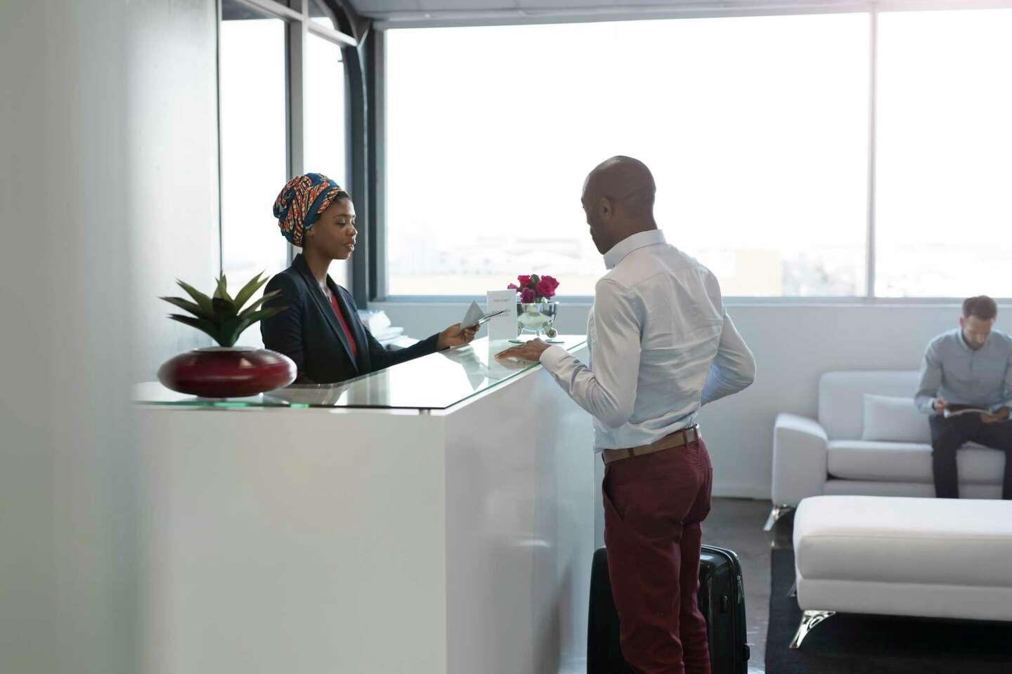 Etiquette of a Front Office Receptionist