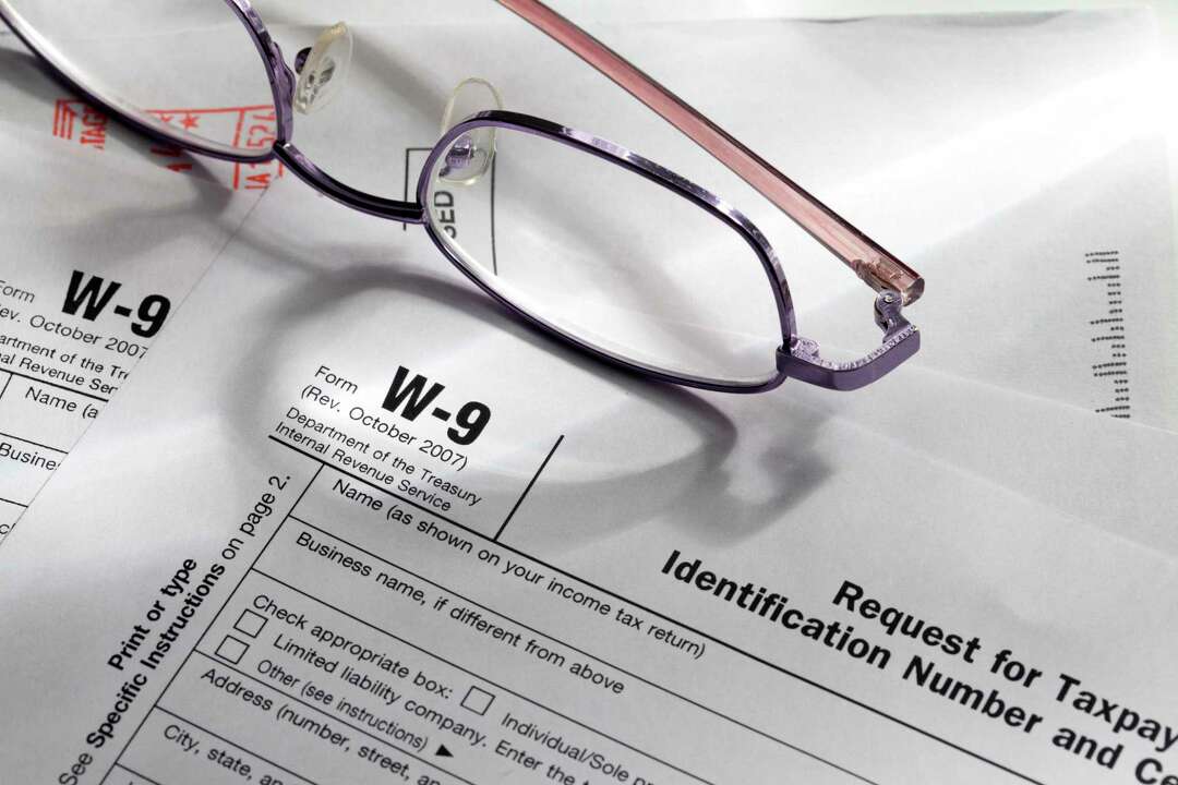 How to Fill Out a W-9 if You're a Private Contractor