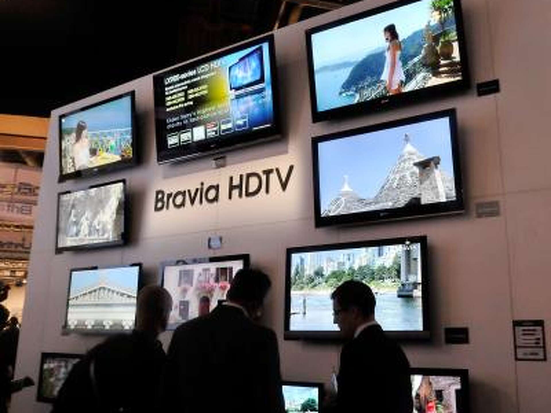 How to Fix a Sony Bravia With Buzzing Speakers