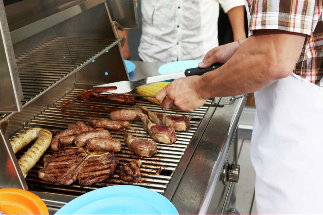 Do You Need a Permit to Sell Barbecue From a Pit?