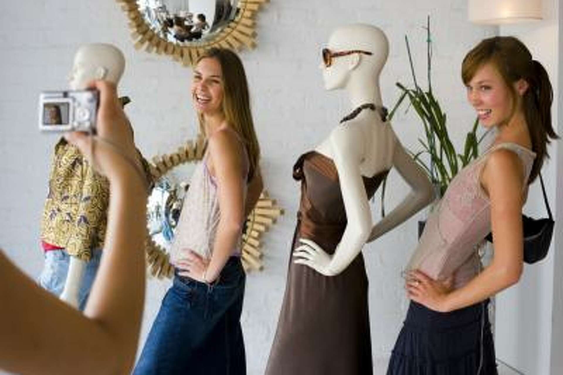 What Is a Good Layout for a Clothing Store?