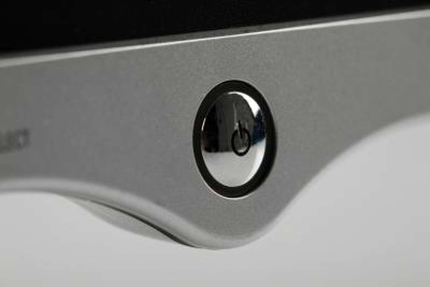 Holding the Power Button Down Does Not Turn Off the Computer