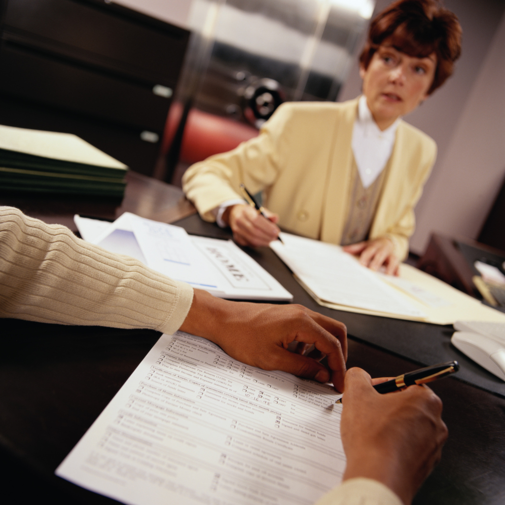 Who Are the Internal & External Users of a Company's Financial Statements?