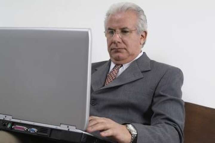 How Do I Get to My Inactive Employees in QuickBooks Online?