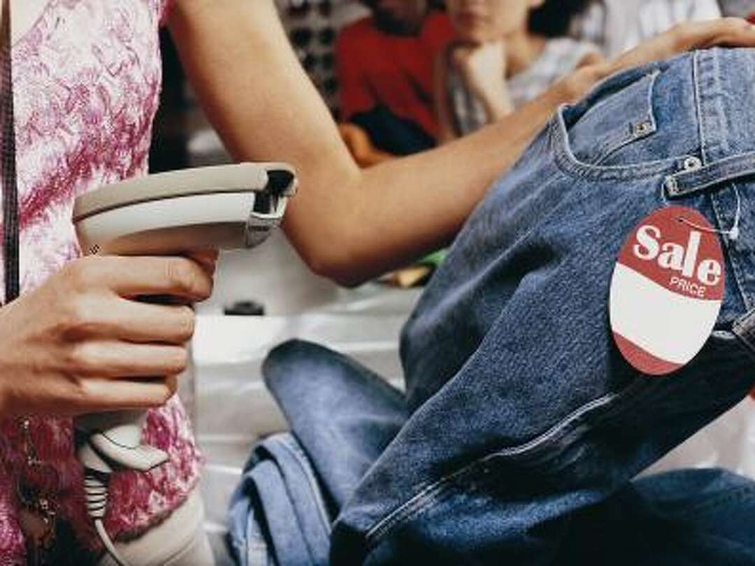 How to Set Retail Apparel Pricing