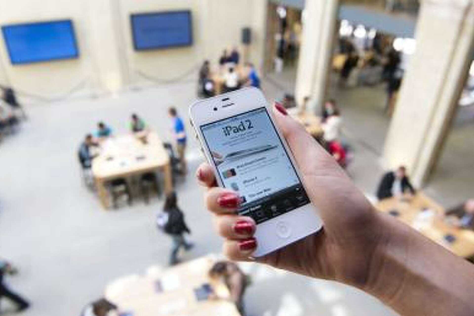 iPhone Advertising Strategy