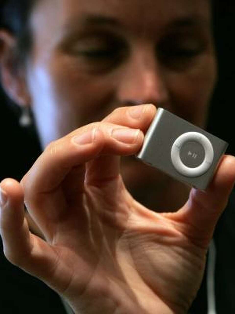 iPod Shuffle Battery Charging Problems