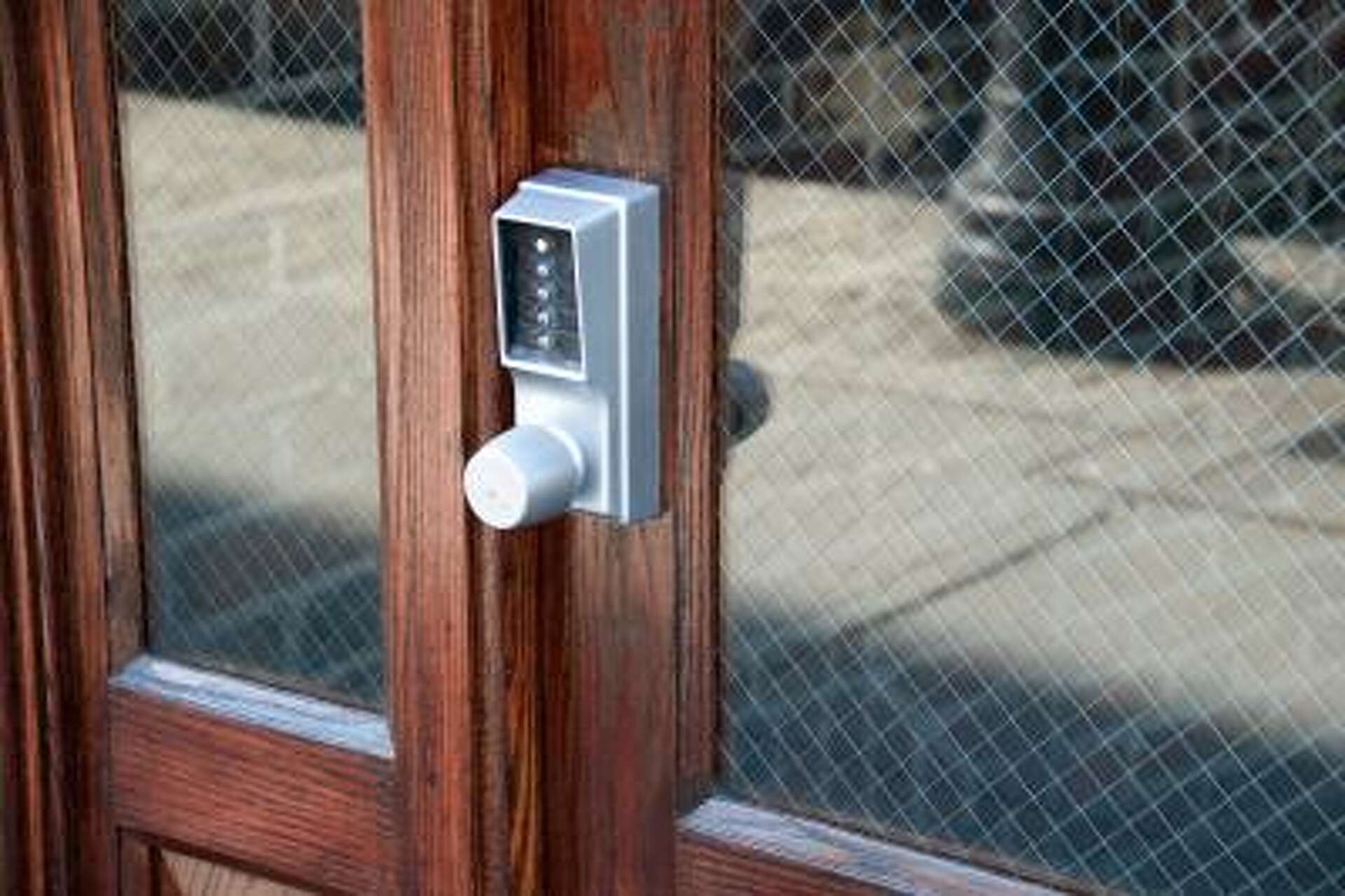 How Does a Keypad Lock Work?