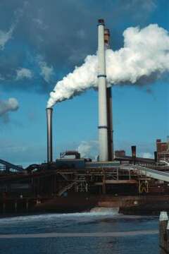 What Kinds of Pollution Do Textile Factories Give Off?