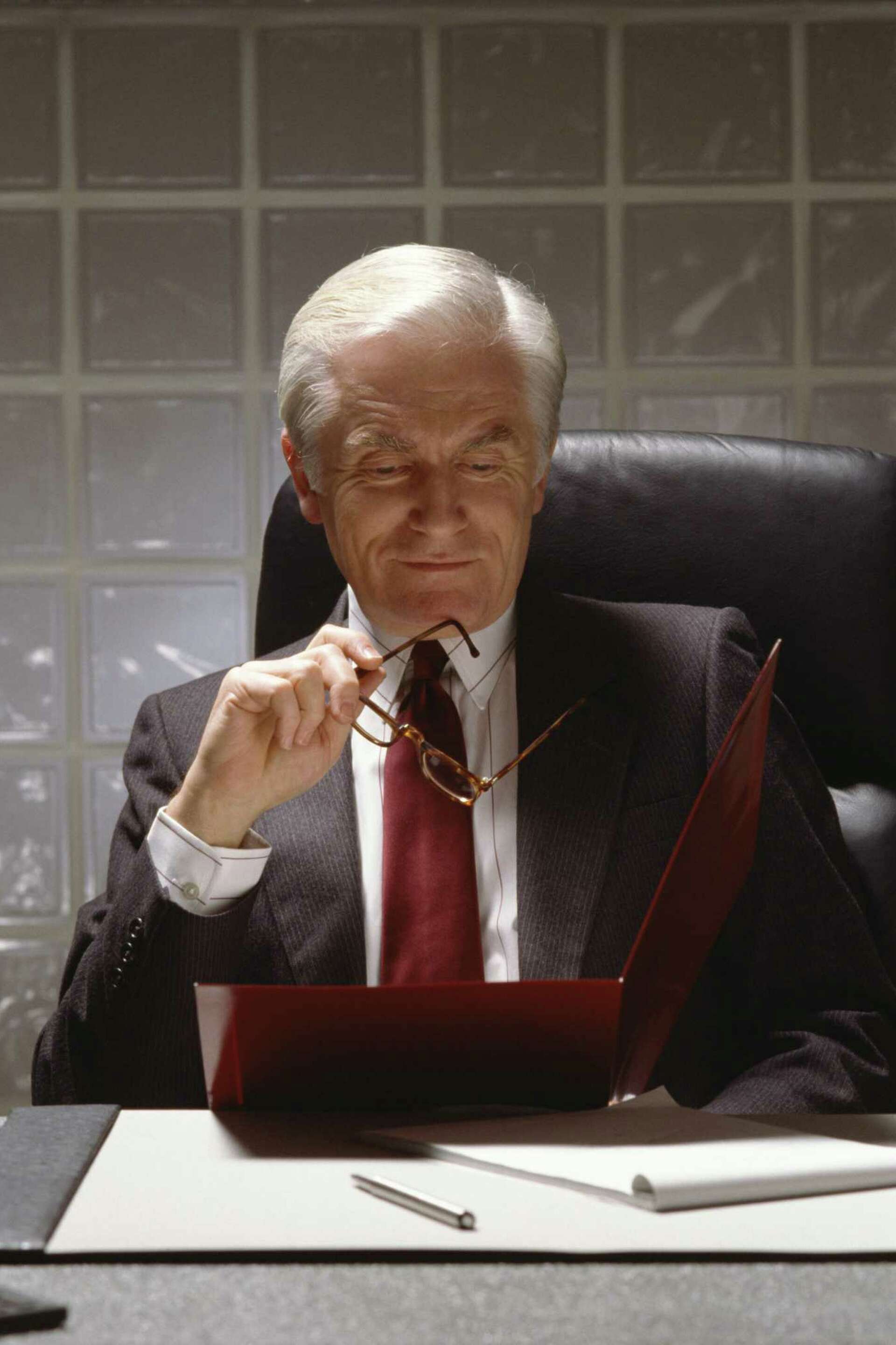 Legal Relationship Between Shareholders & CEOs