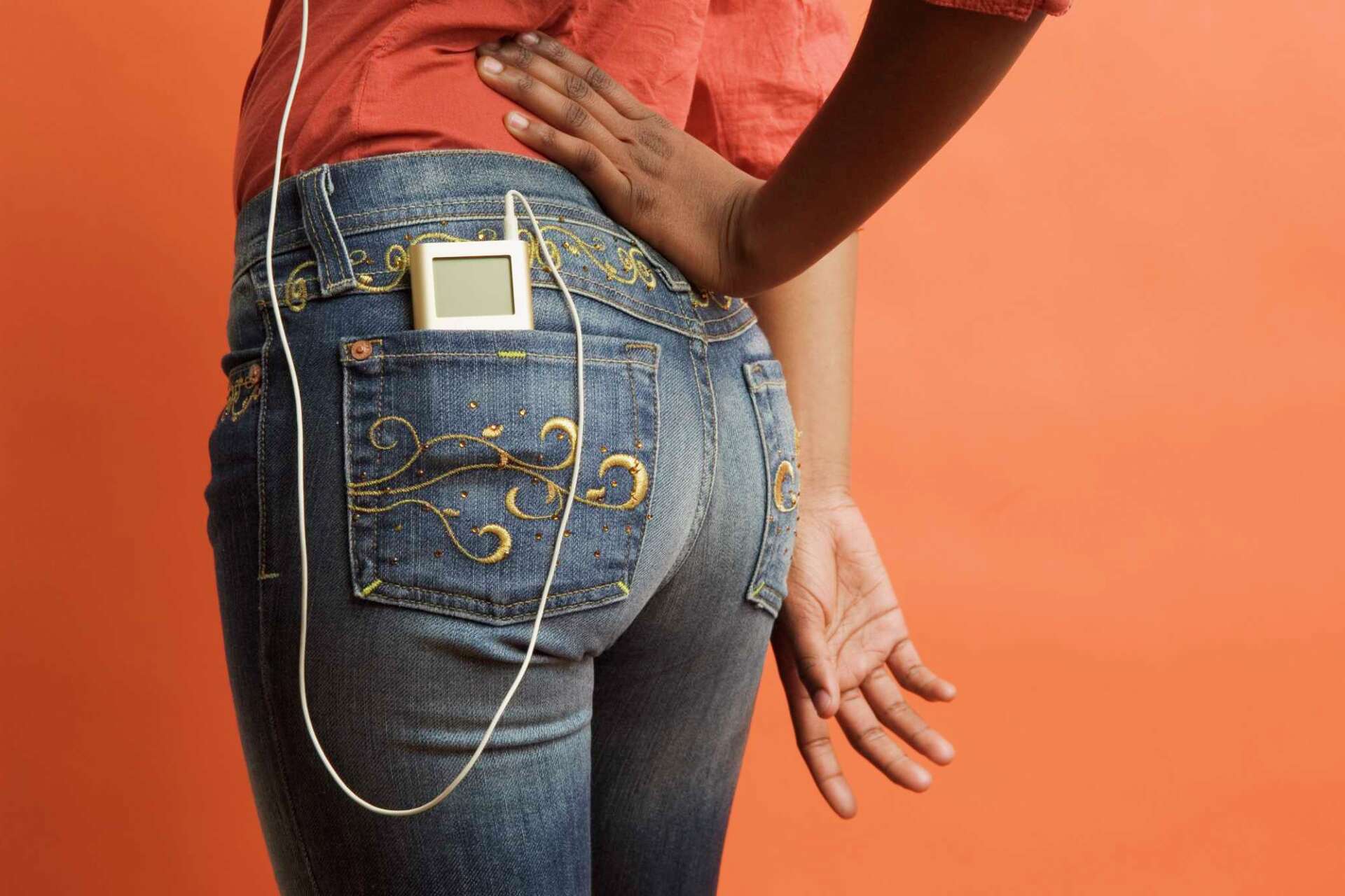 How to Take Light Scratches Off of an iPod Touch