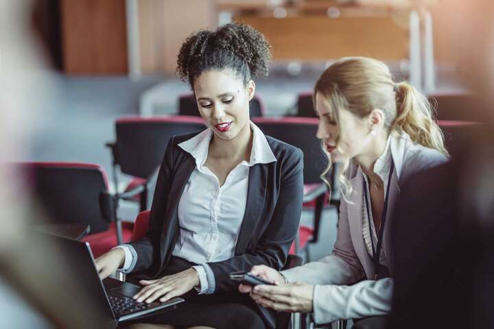 What Are the Main Responsibilities of Administrative Assistants & HR ...