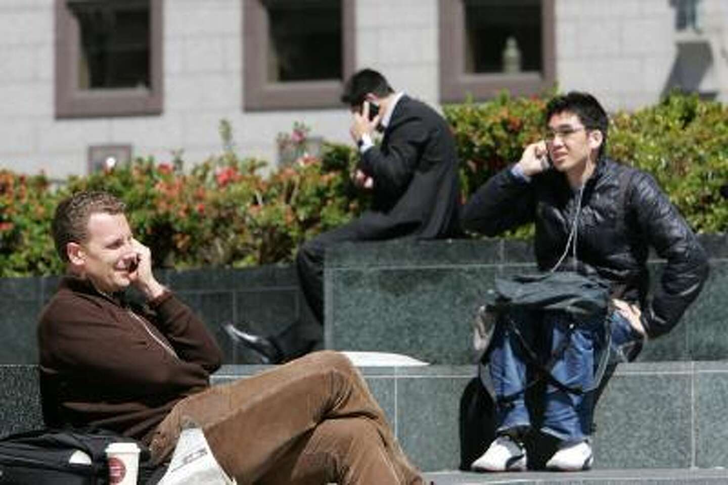 How to Make a 4-Way Call on an iPhone