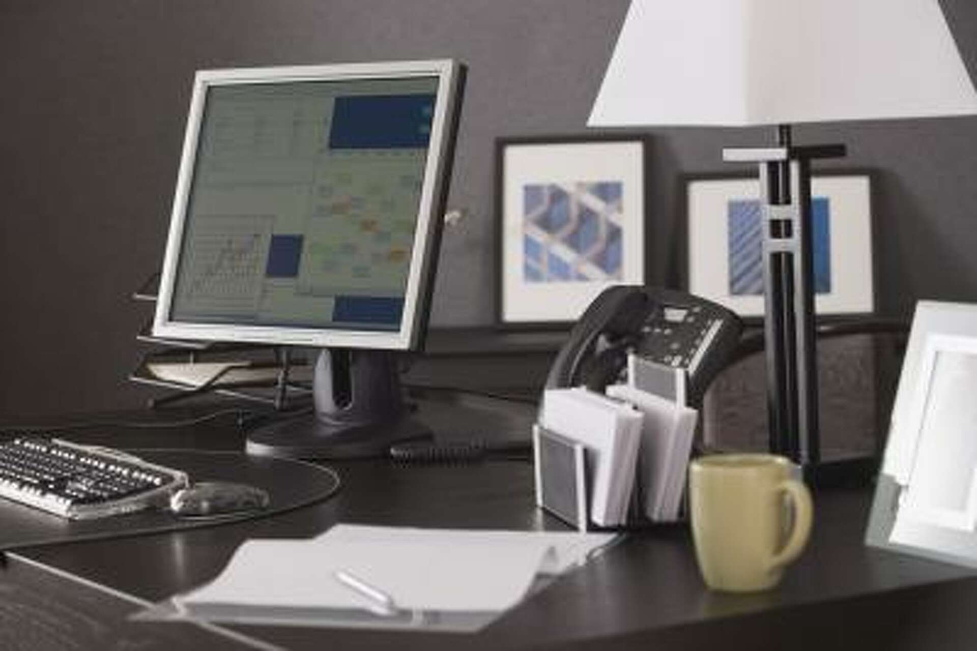 How to Make the Taskbar Icon Larger in XP