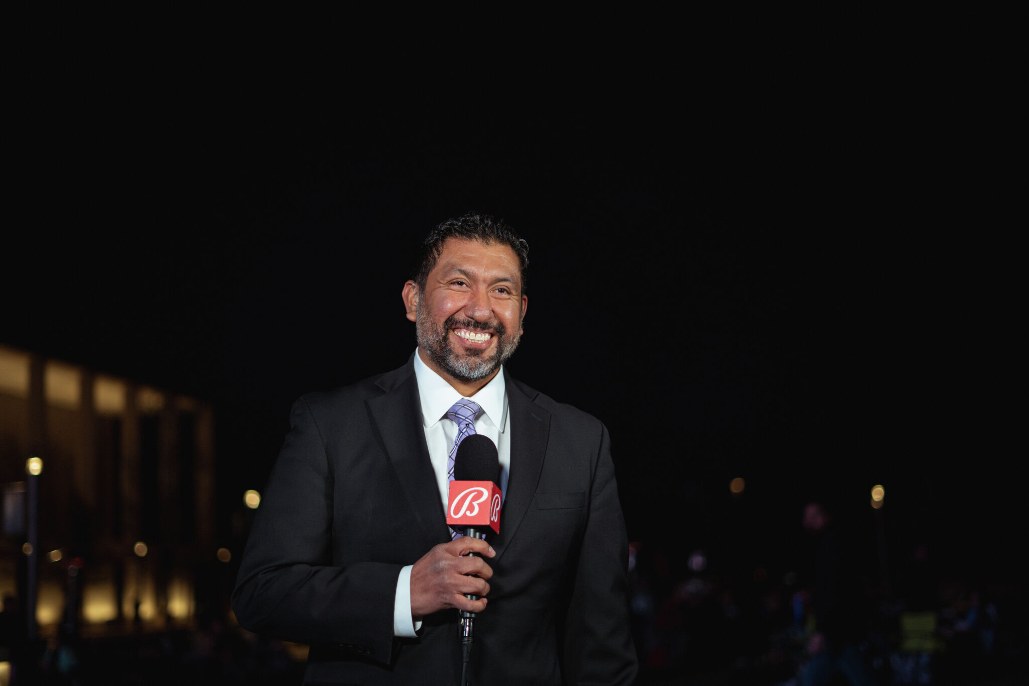 Sportscaster Hector Ledesma returns for 'Game of the Week'