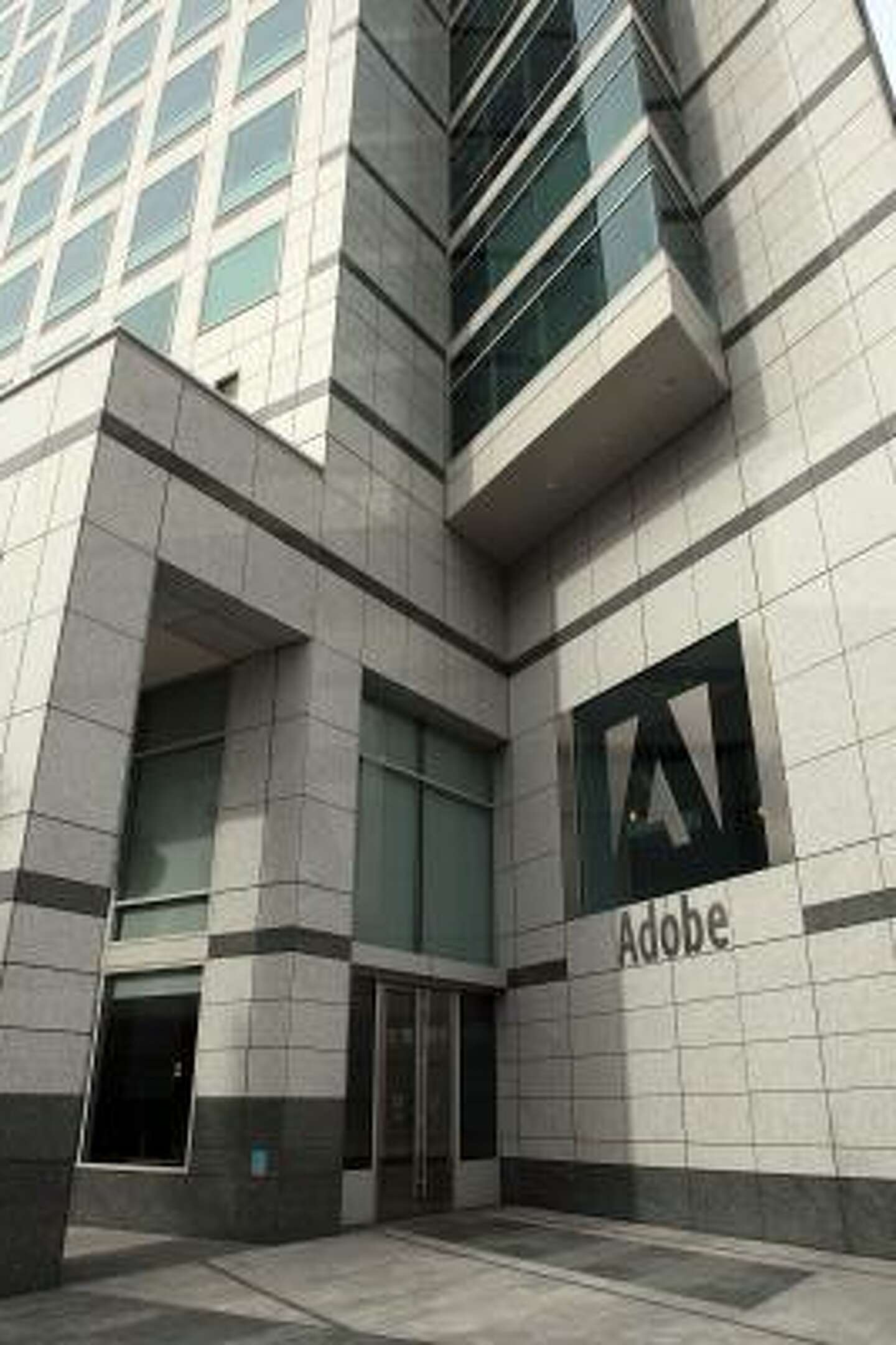 How to Open an INDD File With Photoshop