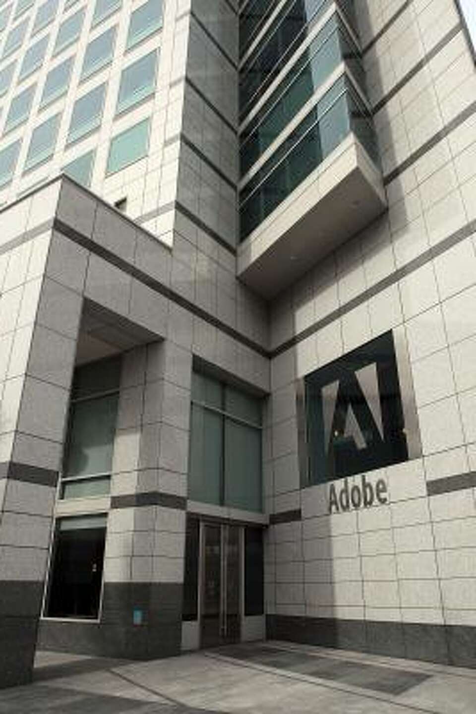 How to Open an INDD File With Photoshop