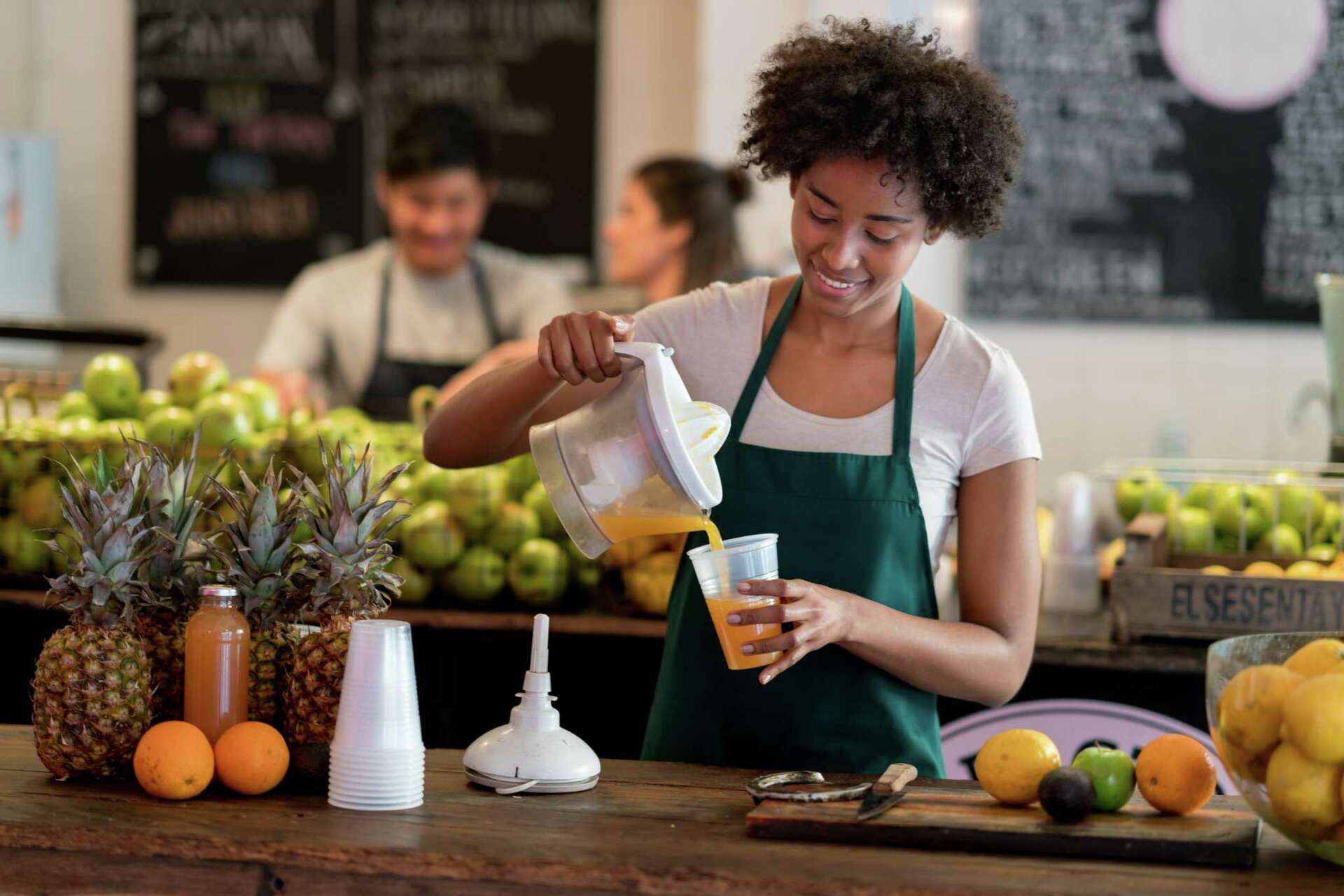 How to Open a Juice & Smoothie Bar