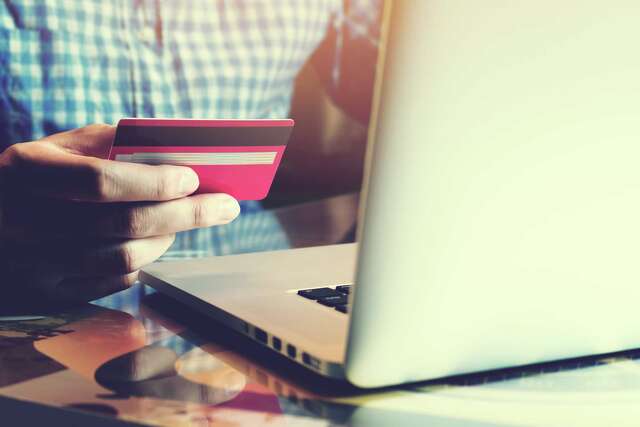 How to Pay Someone With a PayPal Account If You Don't Have One