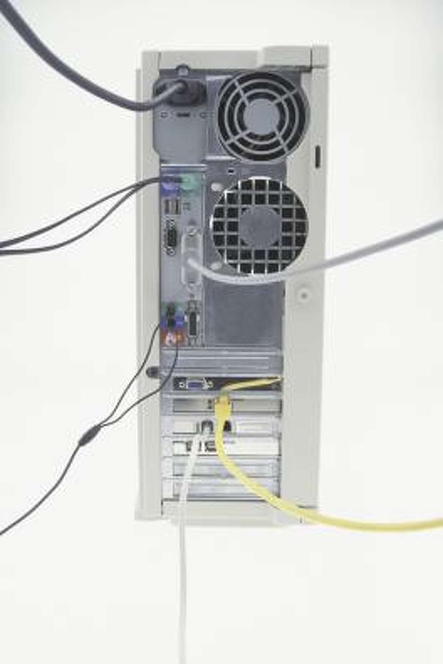 The Signs & Symptoms of a Computer Not Receiving Enough Power