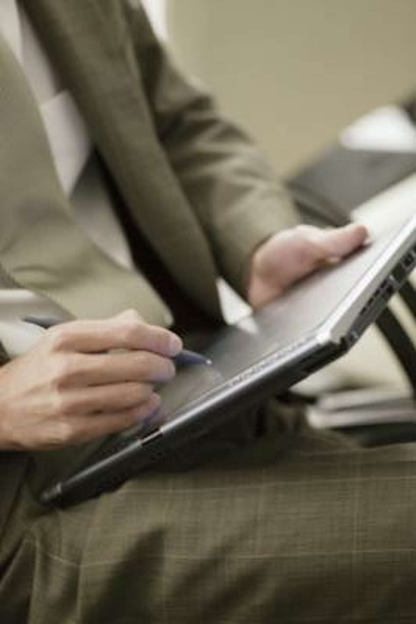 How to Use the iPad As an Input for Audio on the Computer