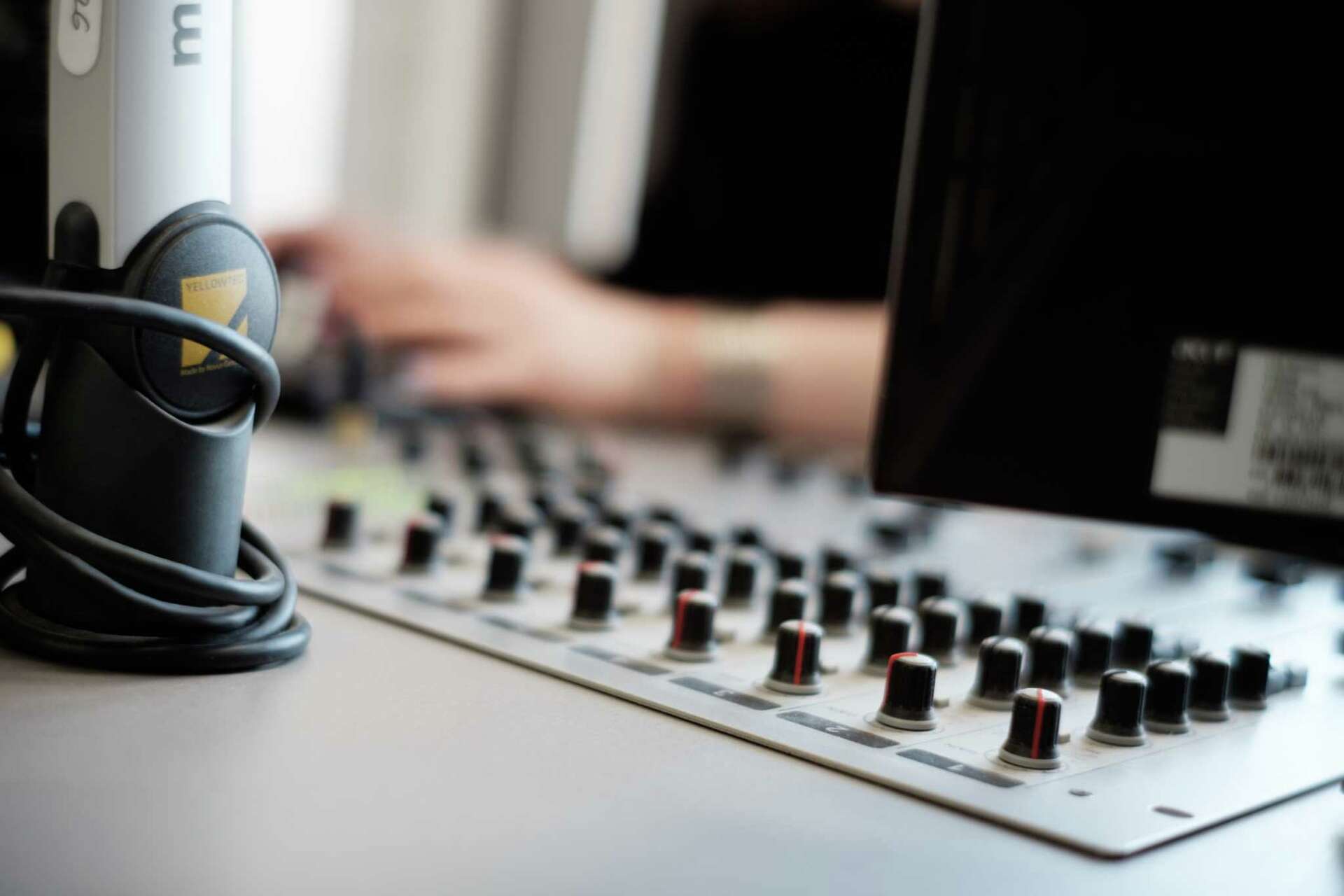 How Do Radio Stations Make a Profit?