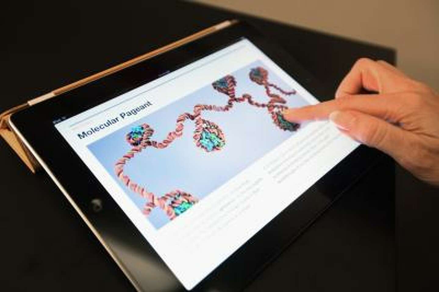 How to Read Books on an IPad Without Eye Strain