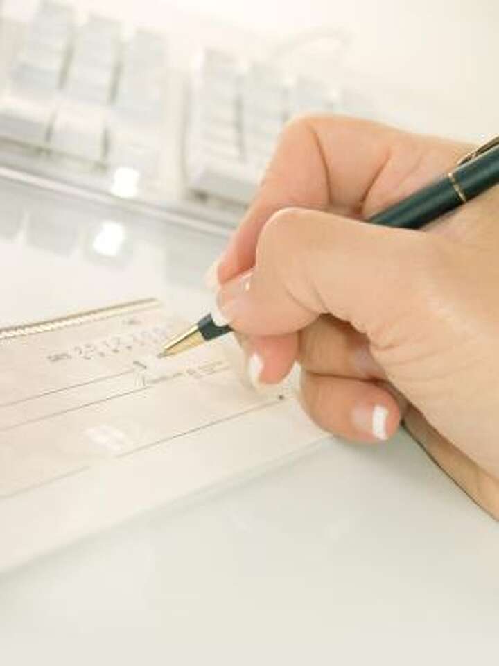 How to Record Bounced Checks in QuickBooks?