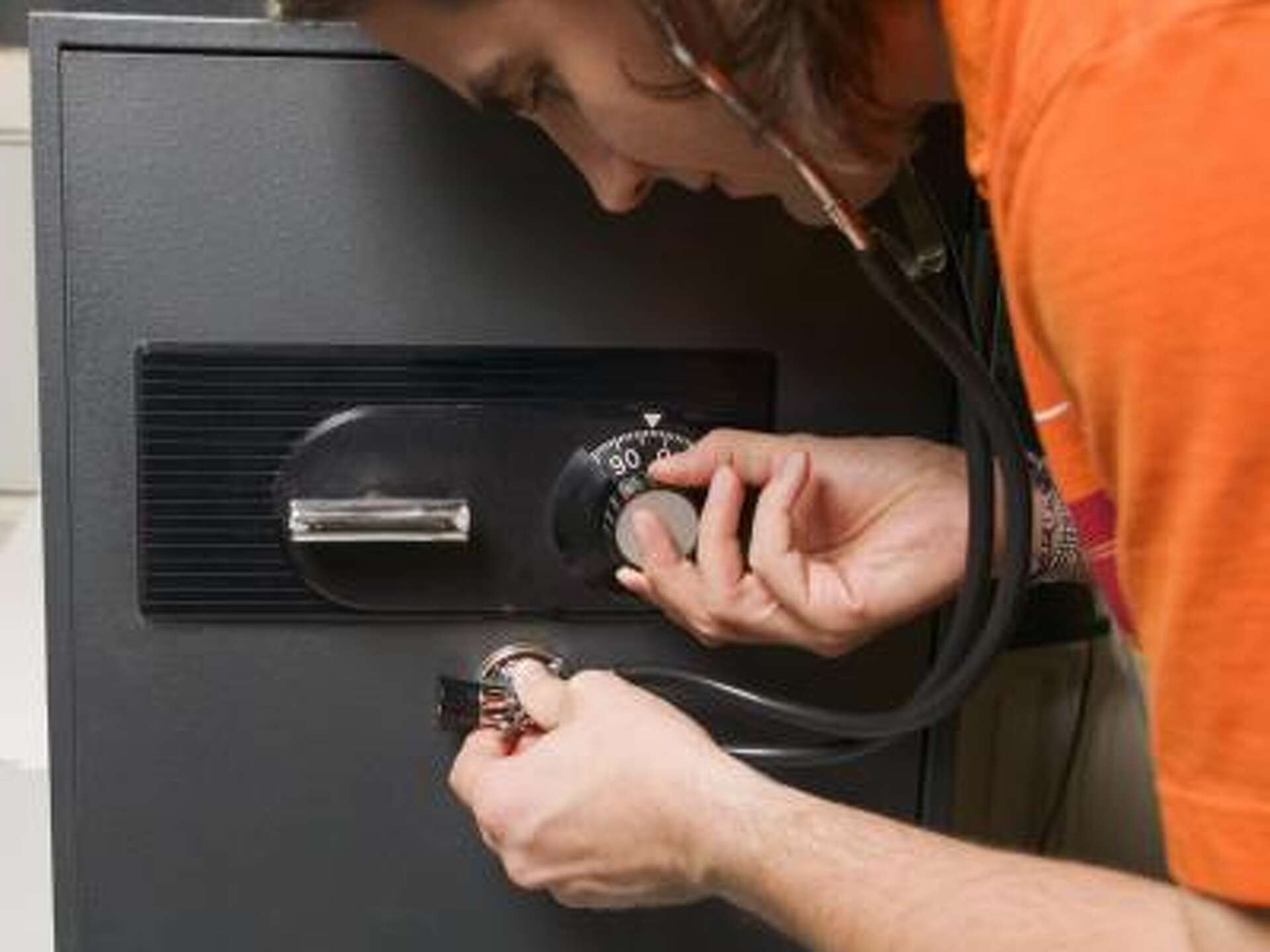 How to Report Email Fraud to Bank of America