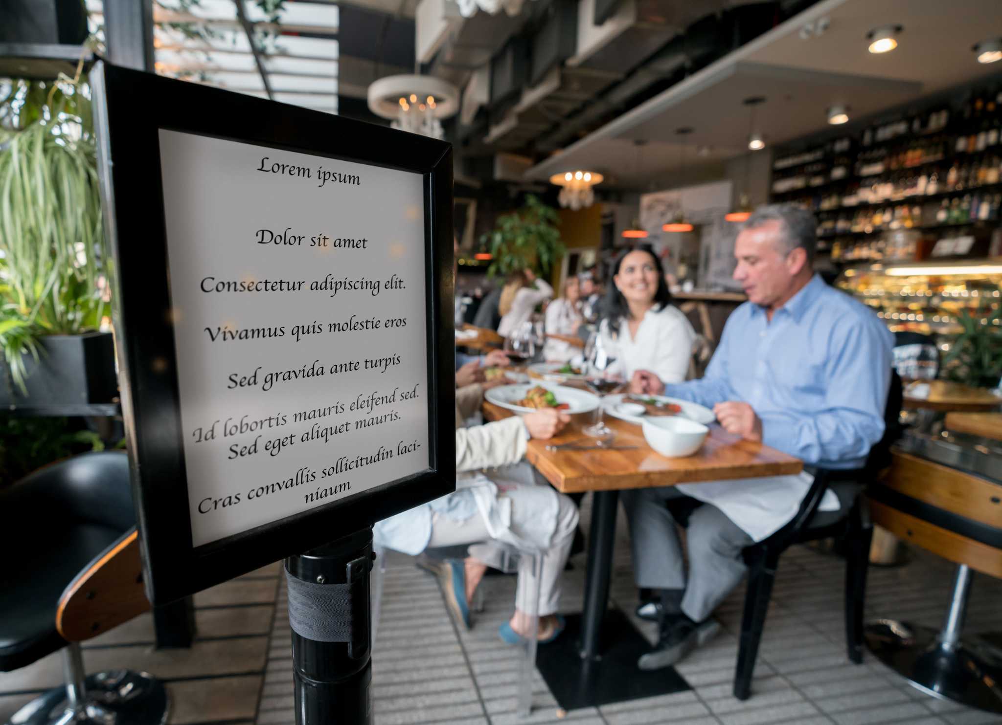 The Roles & Responsibilities of a Professional Restaurant Manager