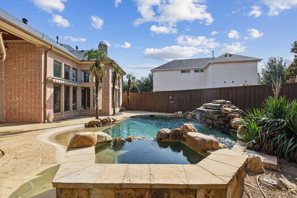Shaquille O'Neal's home near Dallas sold in under a month