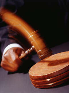 How to See the Final eBay Sale Price After the Bidding Ends