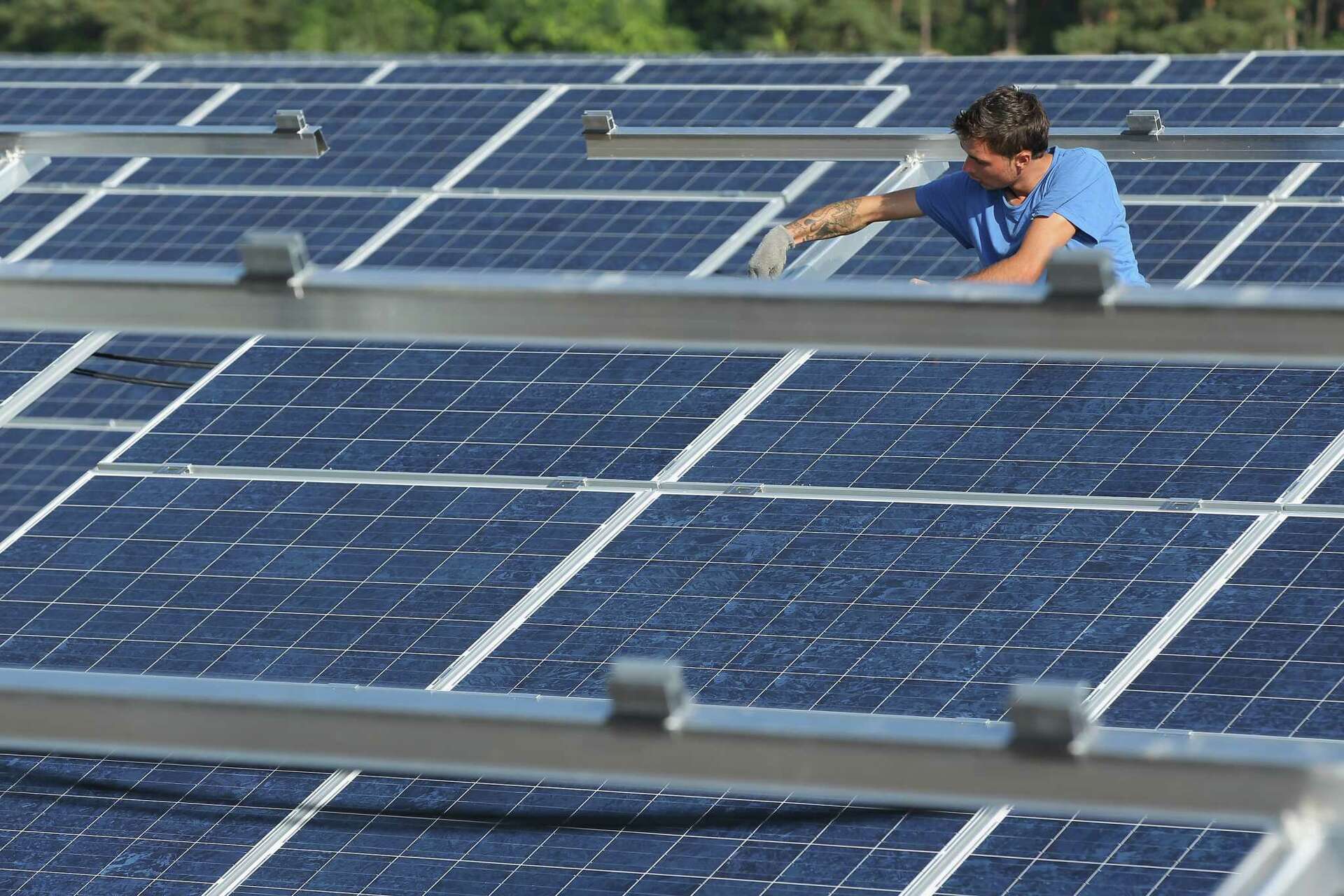 How to Sell Solar Power Into Your Grid and Make Money