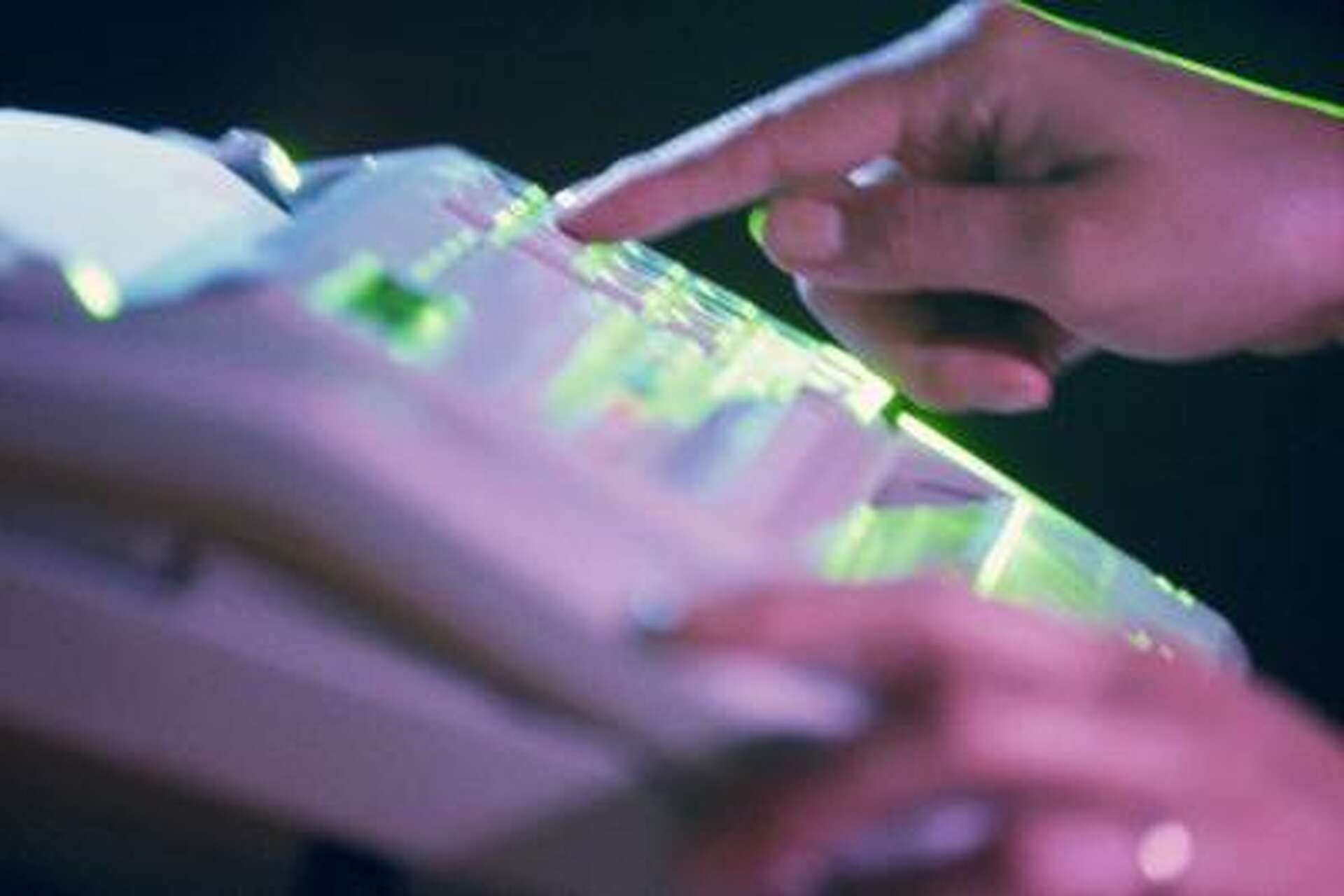 How to Set Up a Fax Machine & Phone Line for a Distinctive Ring