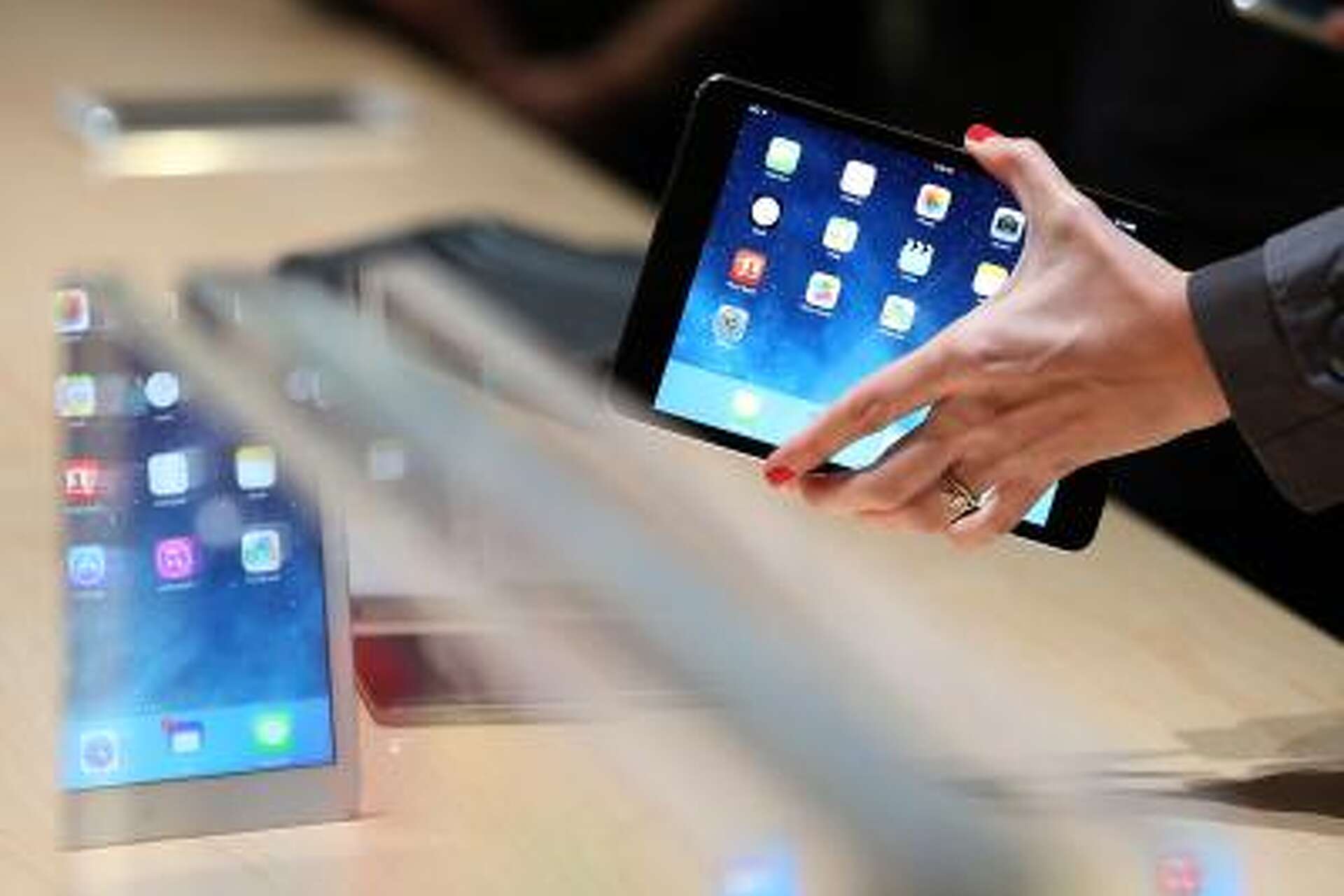How to Set Up an iPad to Sync With iTunes in Windows 7