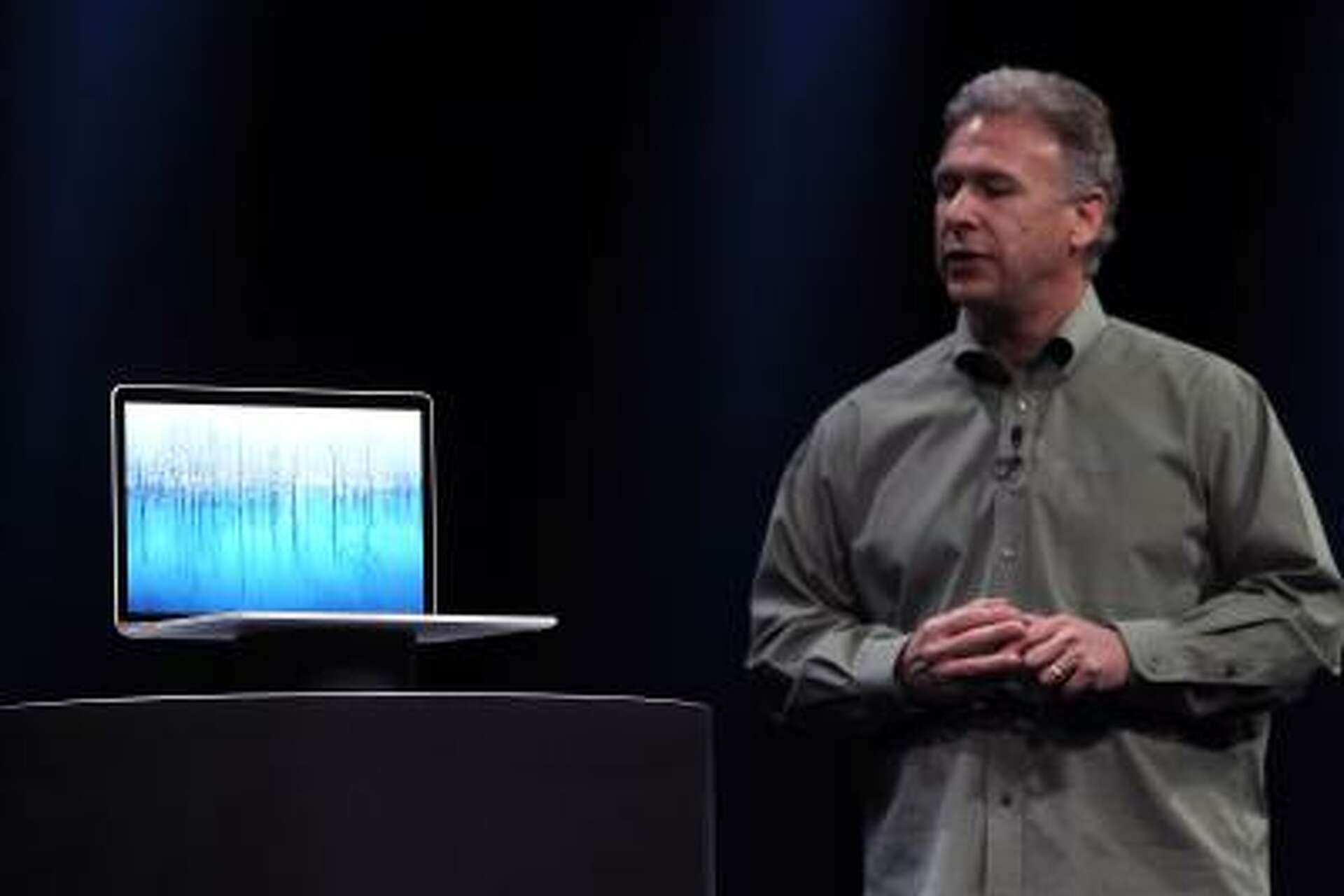 How to Switch to an External Monitor From a Laptop on Vista