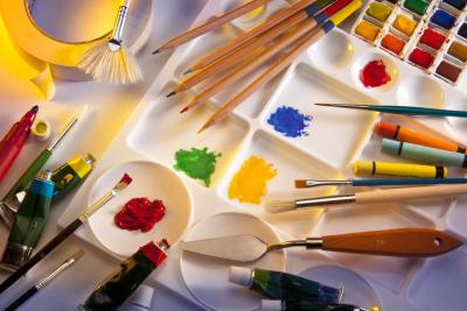 How to Start a Craft Painting Business