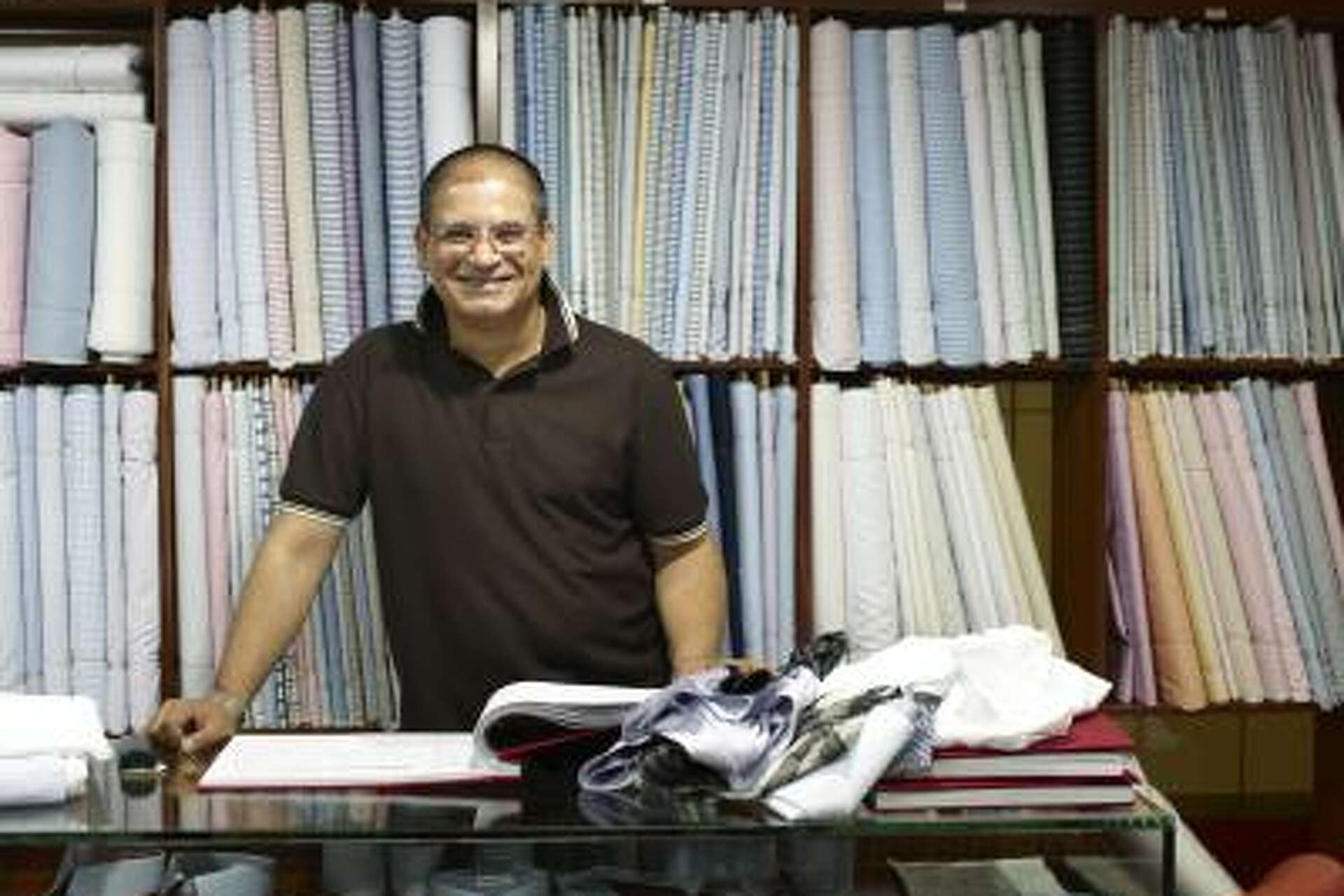 How to Start a Fabric Store Business