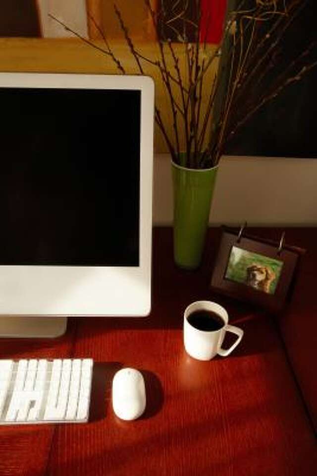 How to Sync Outlook on 2 Different Computers