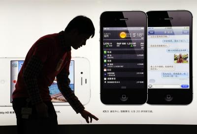 How to Text Message in a Foreign Language on the IPhone