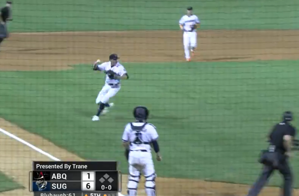 Astros top prospect flashes cat-like reflexes off mound