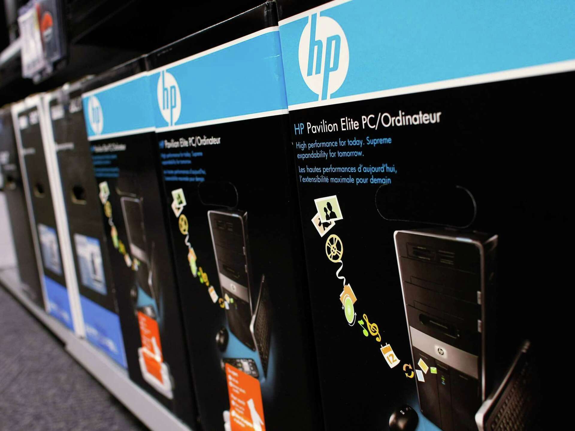 How to Turn on the Wireless Switch on the Vaio