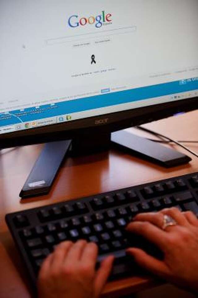 How to Use a Modem & Computer as a Telephone