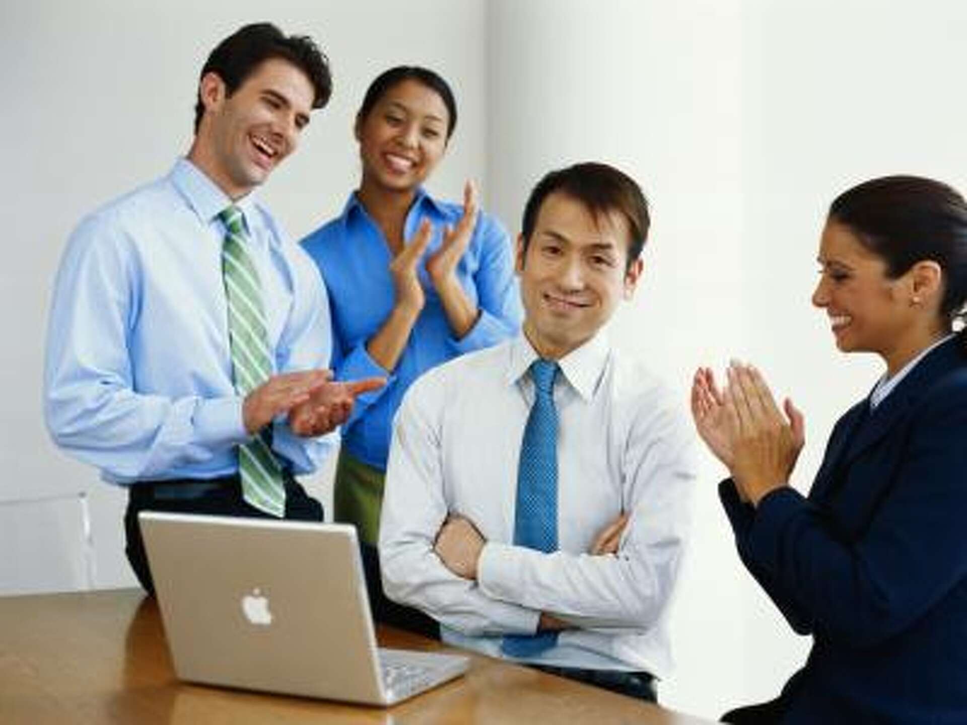 How to Use Observational Learning in the Workplace