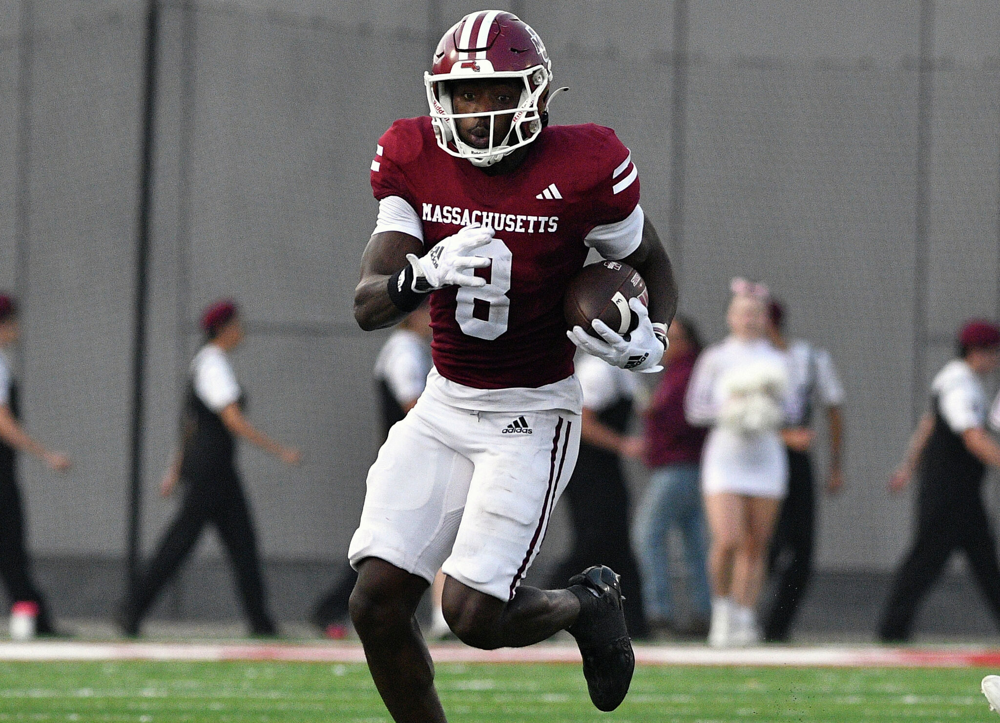 UMass football receiver Anthony Simpson proud of hometown Bloomfield