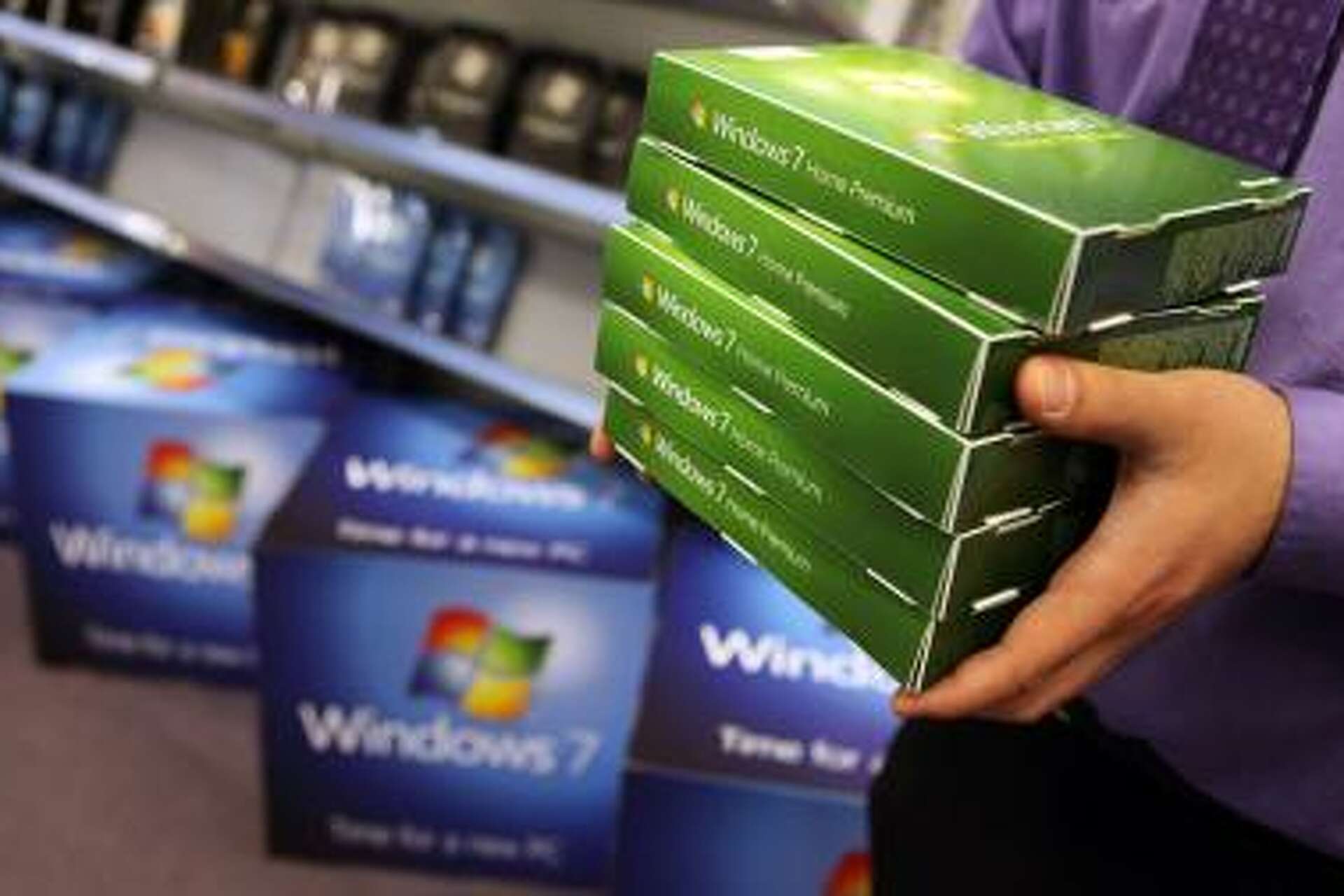 What Does Windows 7 OEM Mean?