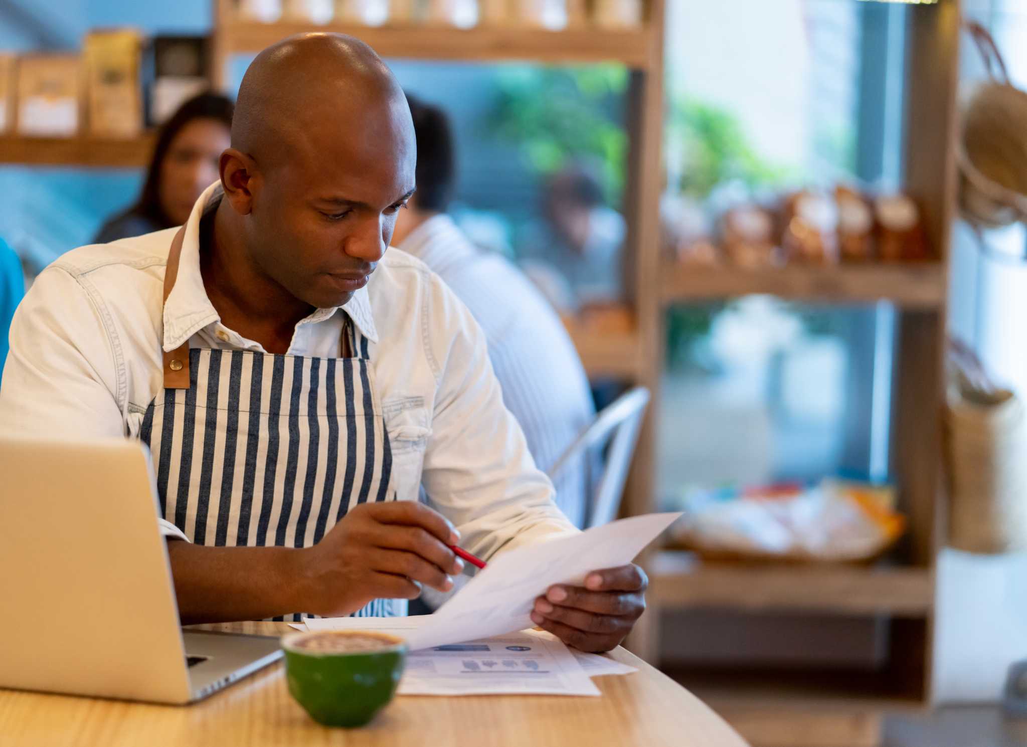 How to Write a Description for a Coffee House Business Plan