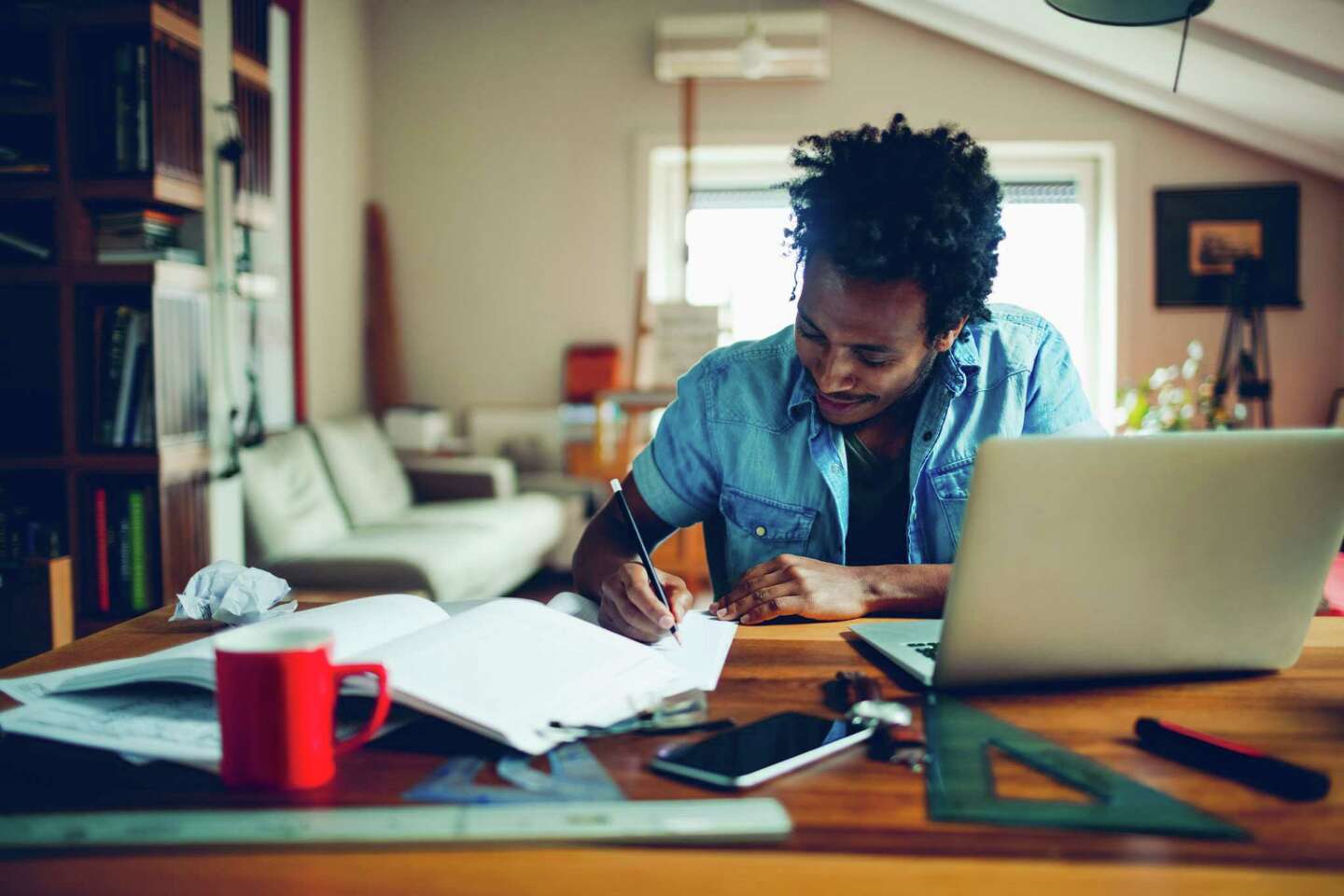 How to Write a Paragraph About Your Company