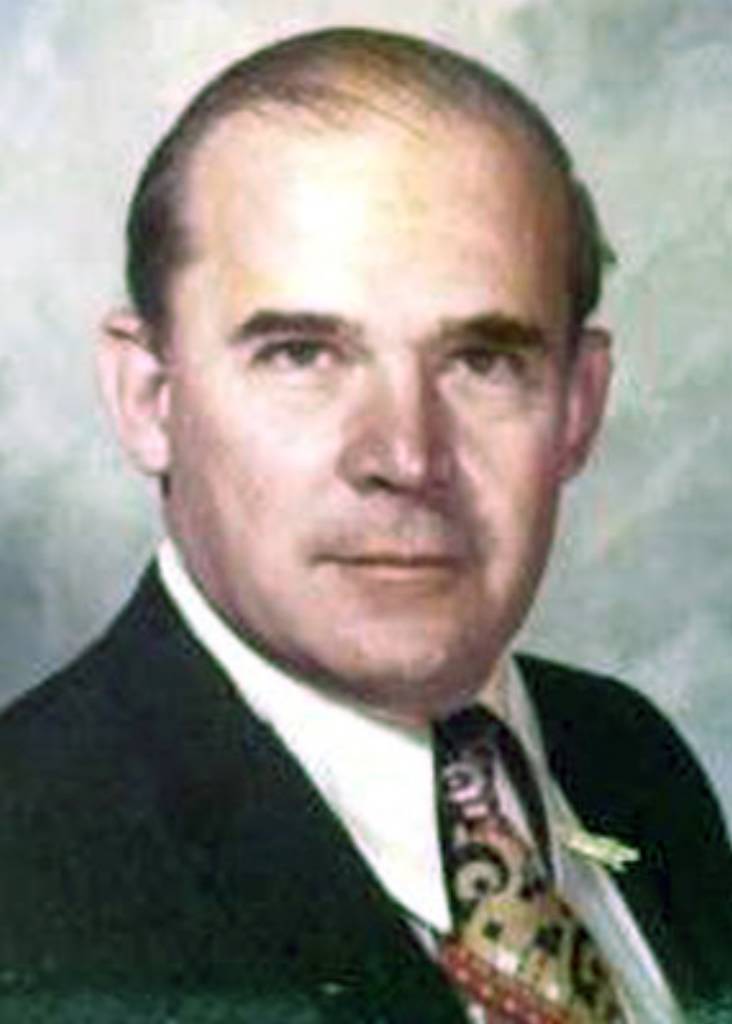 Hammond, 90, was a champion swordsman