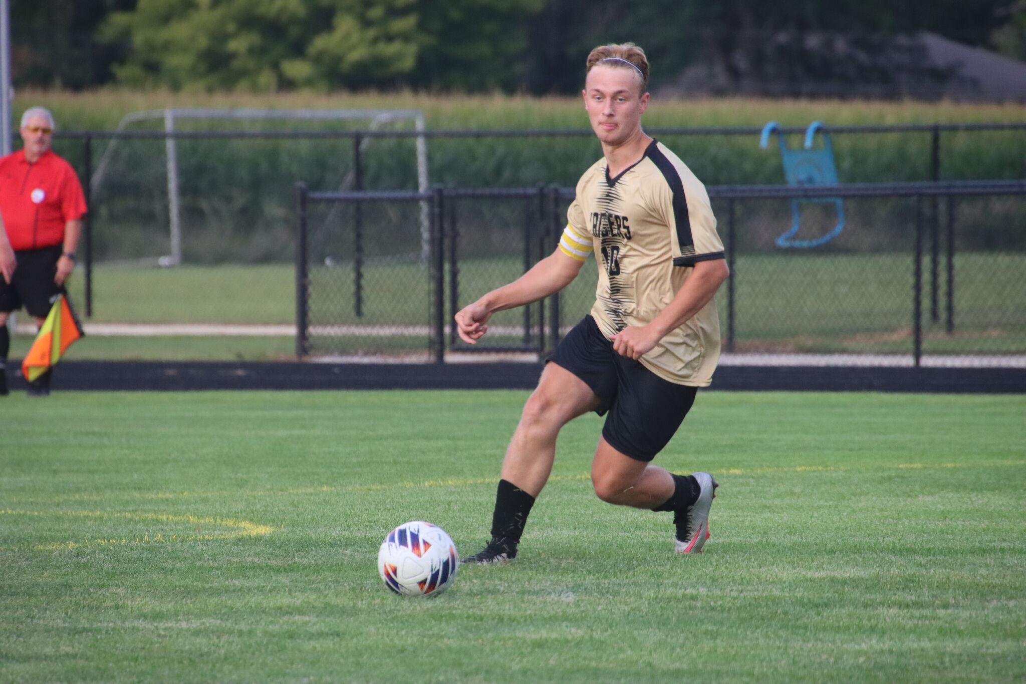 Lancers edge Flying G's in soccer
